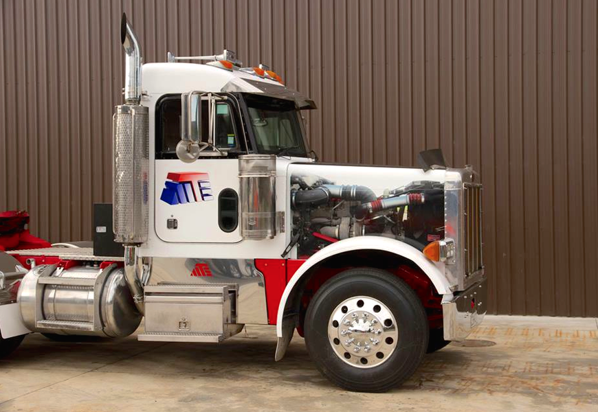 Peterbilt en trompe l’œil - FranceRoutes