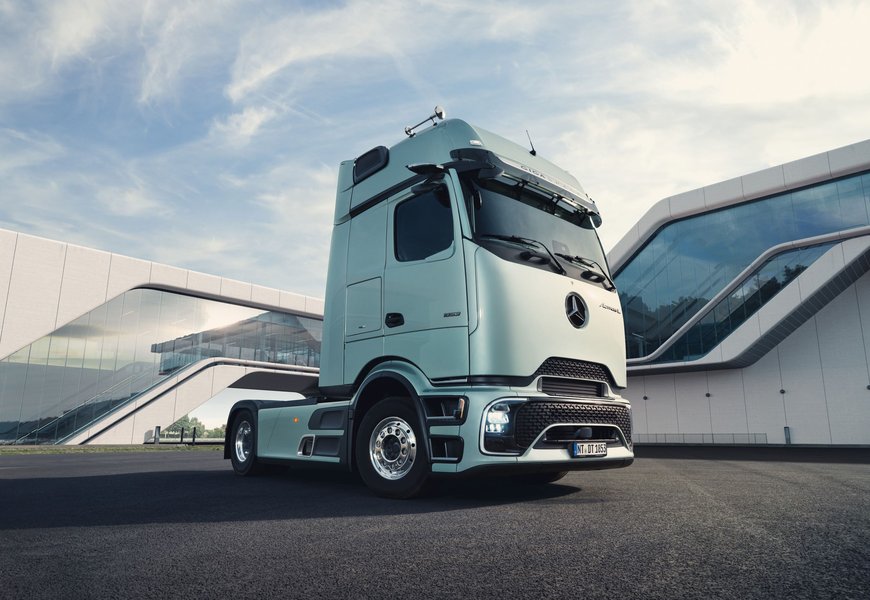 Nouveau Mercedes Actros L : la cabine du futur ! - FranceRoutes